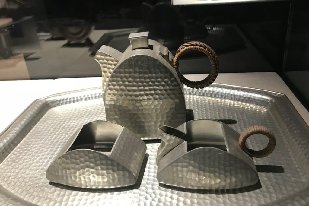 A Look Inside the World’s Largest Pewter Manufacturer – the island logic